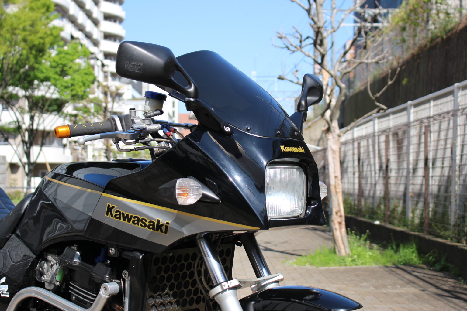 GPZ900R 入荷！｜MOON FIELD